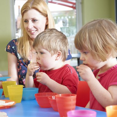 Sensational snack times – Early Years teaching resource - Scholastic