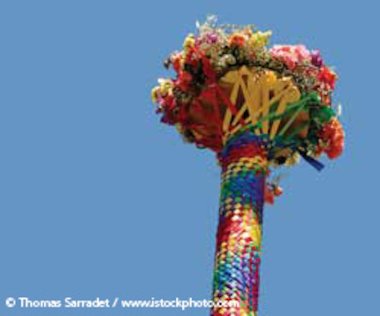 Outdoor fun in May – Early Years teaching resource - Scholastic