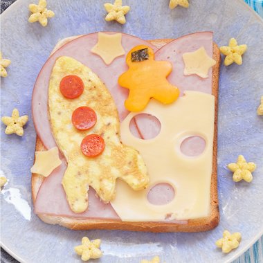 Space snacks – Early Years teaching resource - Scholastic