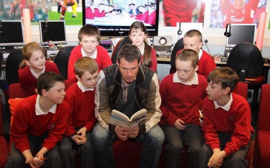 jamie carragher reading the kick off.jpg - Scholastic Shop